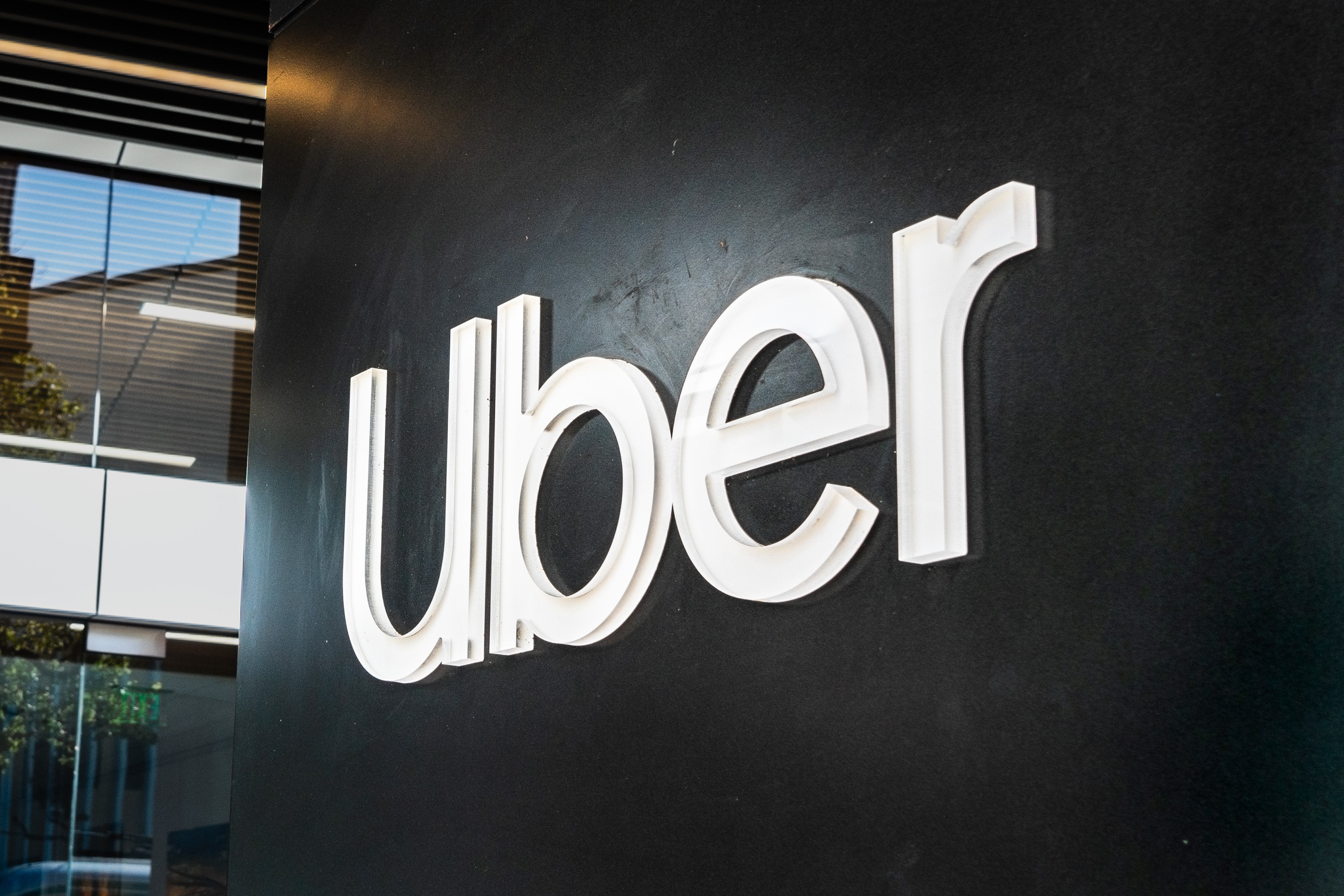 20% VAT on Uber and co taxi apps starts | Business & Accountancy Daily